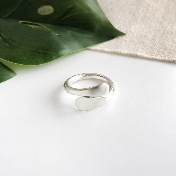 Overlap Ring - Silver | WorldFinds